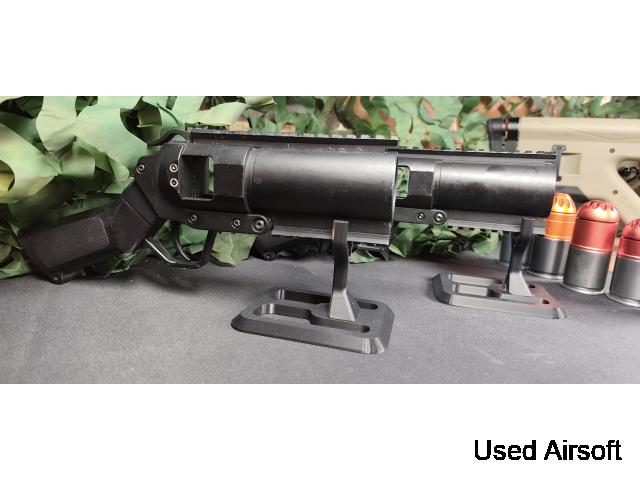 2 x Grenade launchers & 5 grenades Wakefield - Used Airsoft ' The ...