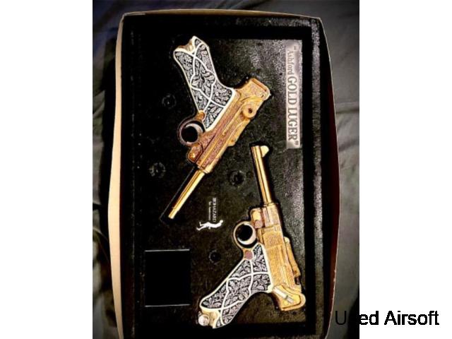 COLLECTOR'S ITEM double golden luger Tokyo Marui in partnership ...